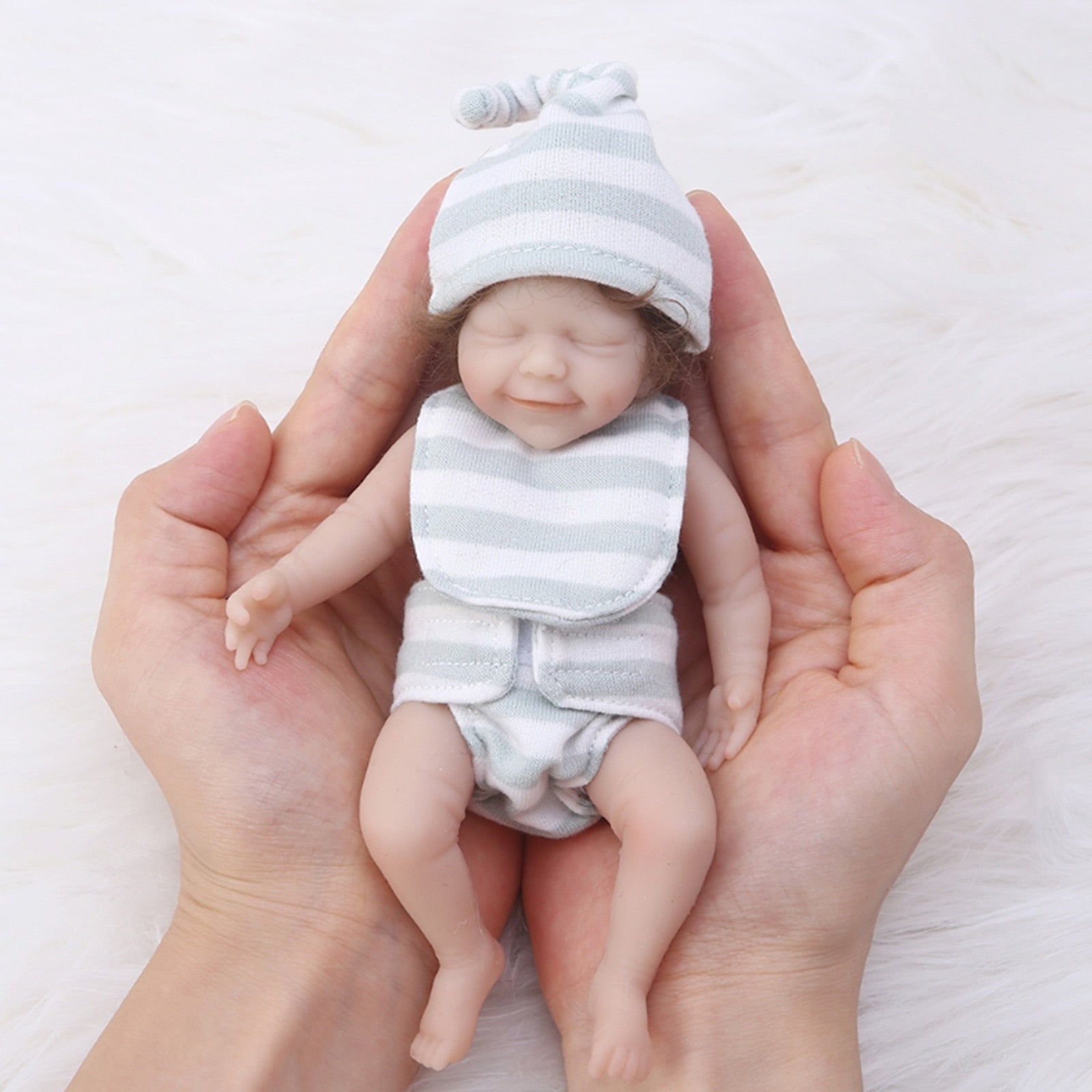6 Inches 15cm April Sleeping Mini Reborn Doll: Monabebe.com